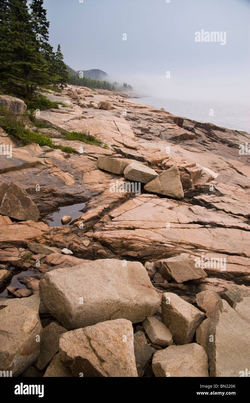 Rocky granite shoreline on the Atlantic coast, near Thunder Hole ...