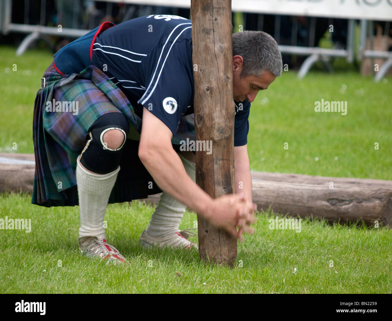Lift kilt hi-res stock photography and images - Alamy