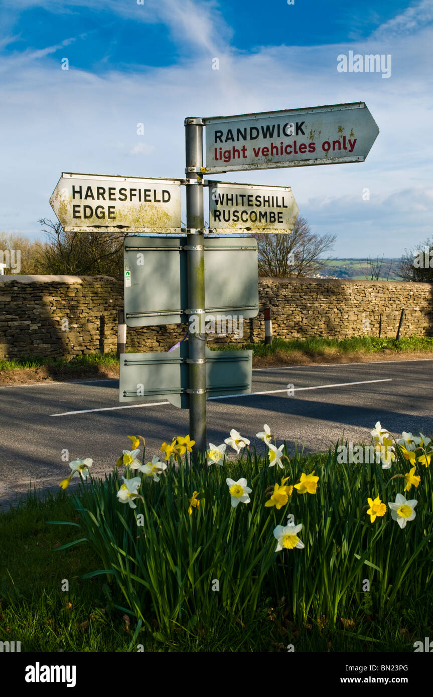 Cotswold villages hi-res stock photography and images - Alamy
