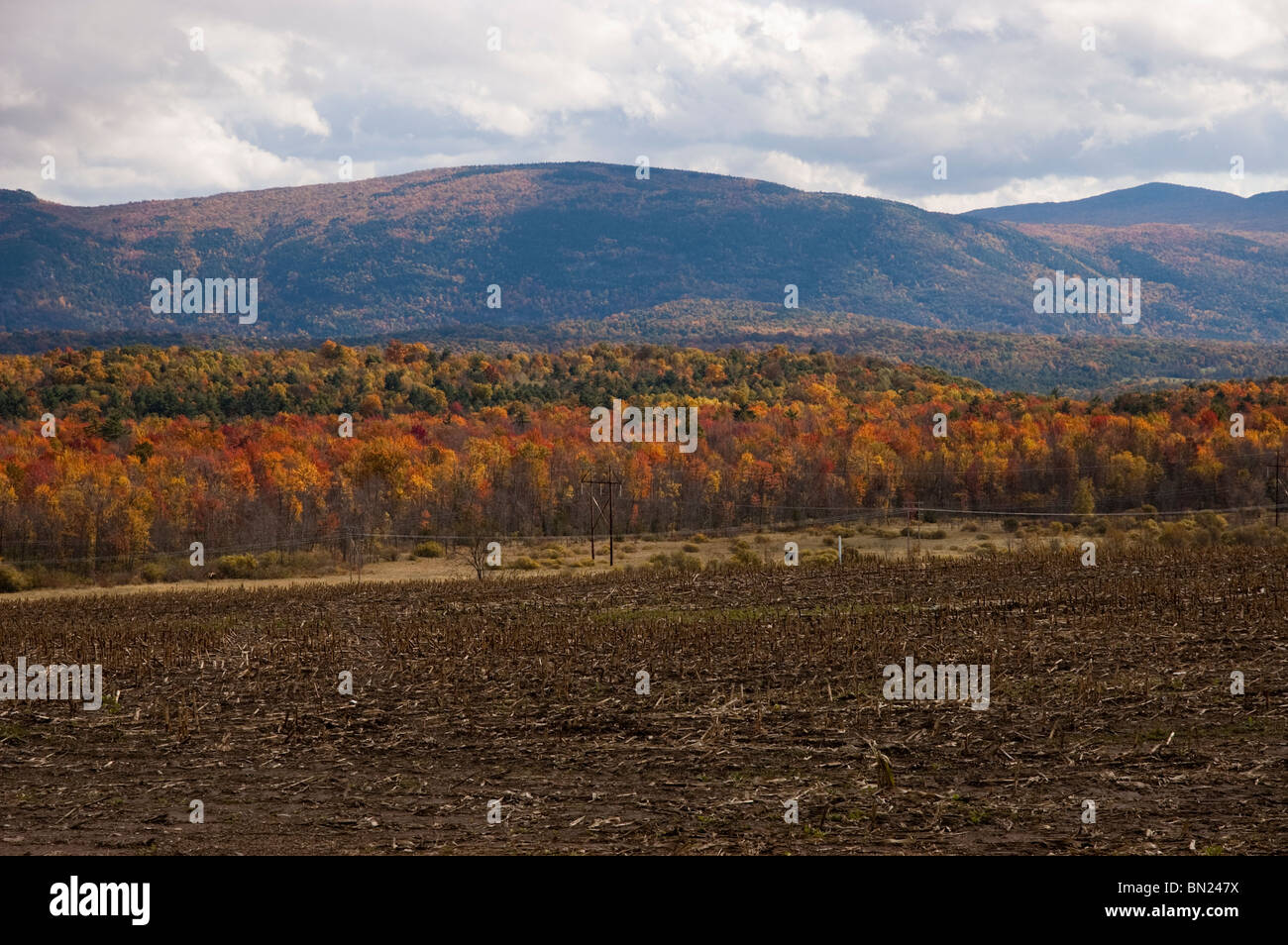 Champlain line lake hi-res stock photography and images - Alamy