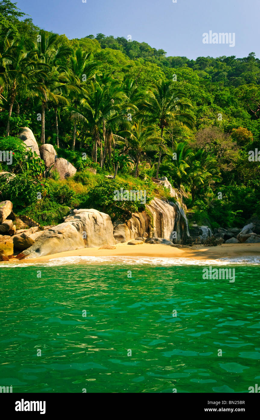 Beautiful beach on tropical Pacific coast of Mexico Stock Photo - Alamy