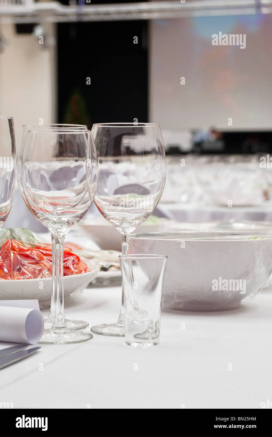 Formal dinner service as at a wedding, banquet Stock Photo - Alamy