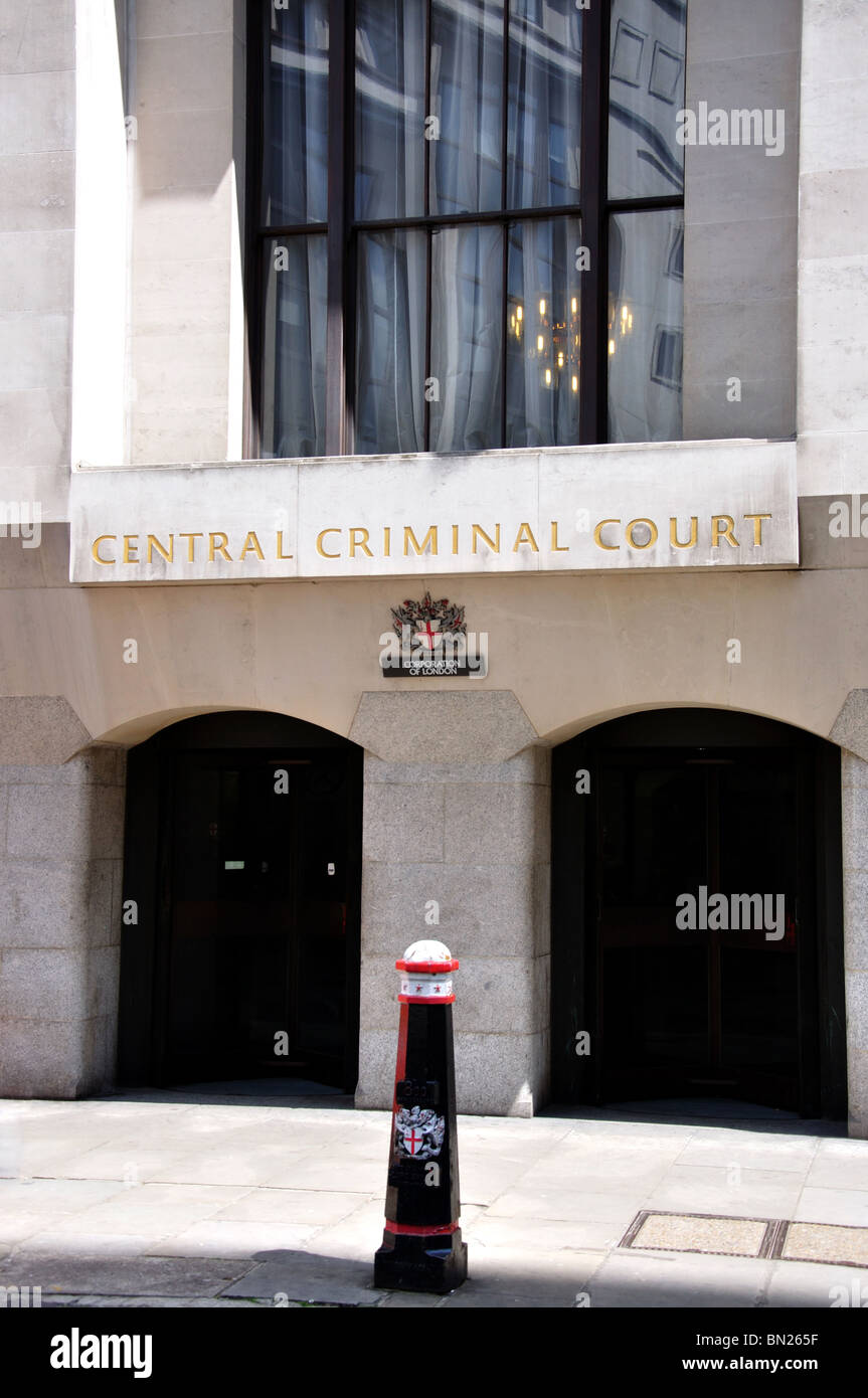 Main Entrance The Central Criminal Court Old Bailey City Of London