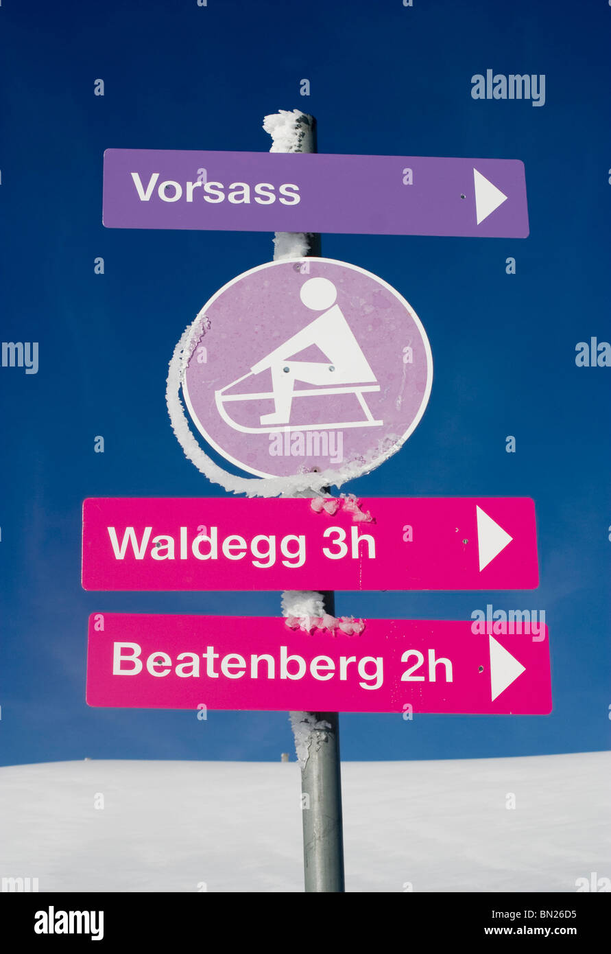 Sledge signs hi-res stock photography and images - Alamy