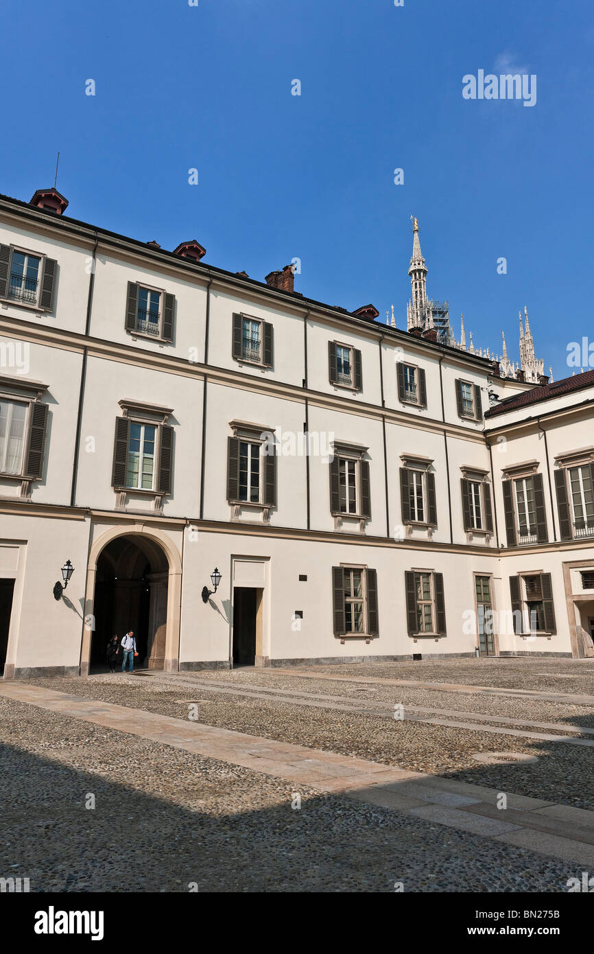 Royal palace milan hi-res stock photography and images - Alamy