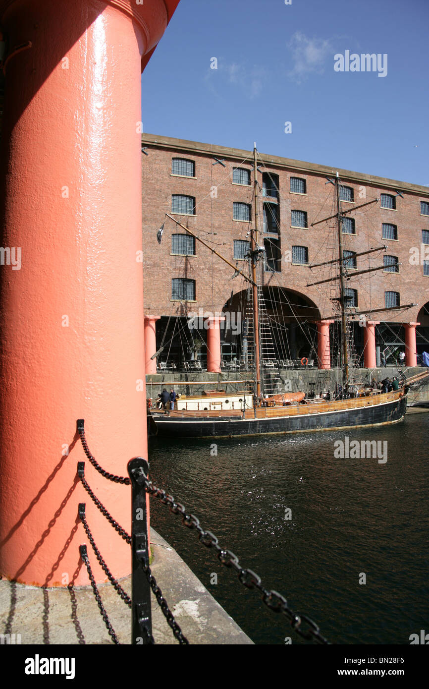 City of Liverpool, England. The colonnaded walkways of Albert Docks ...