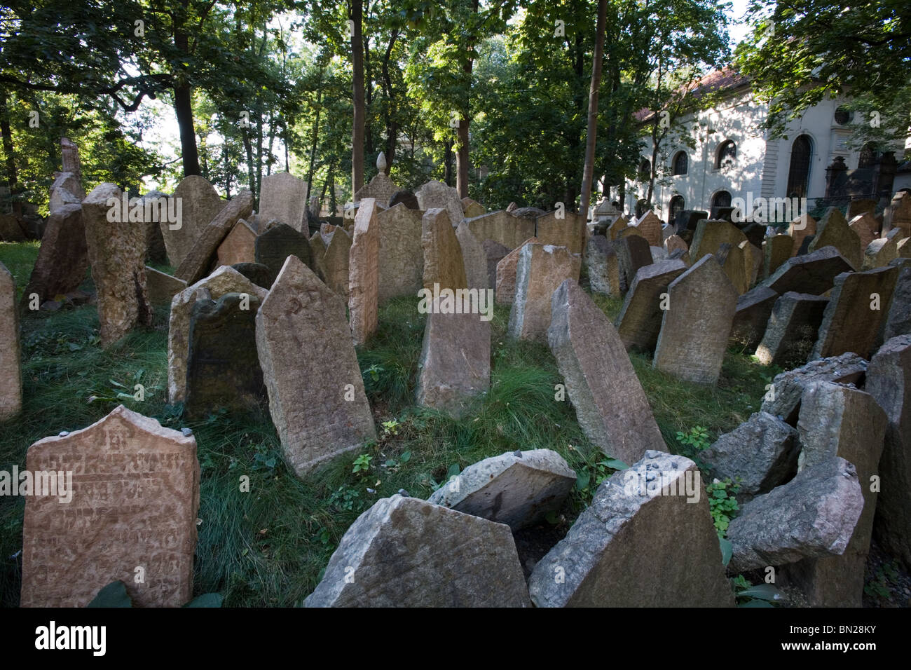 Jewish gravestone historical cemetery hi-res stock photography and ...