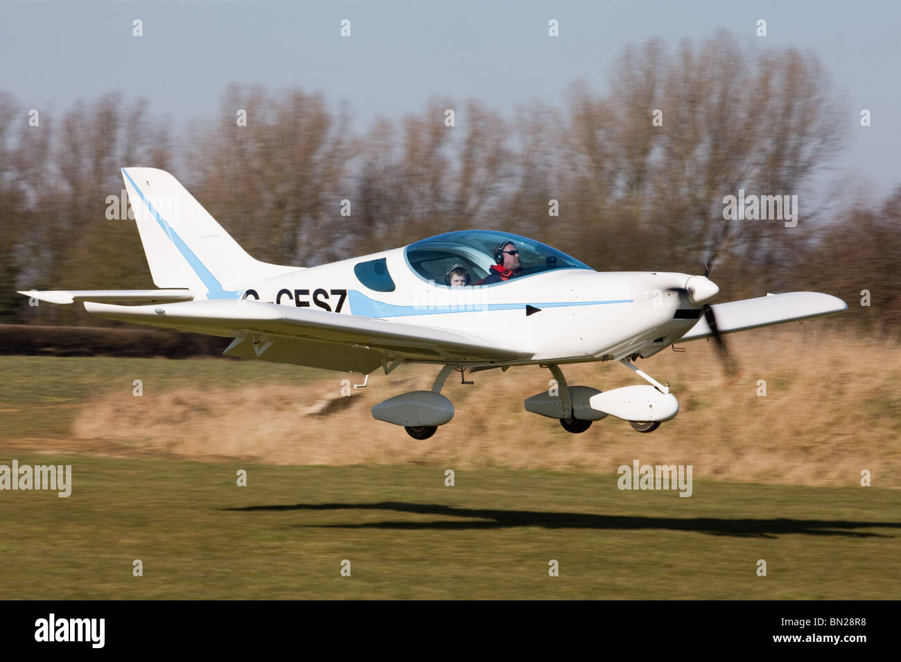 CZAW Sportcruiser G-CESZ in flight about to land at Breighton Airfield ...