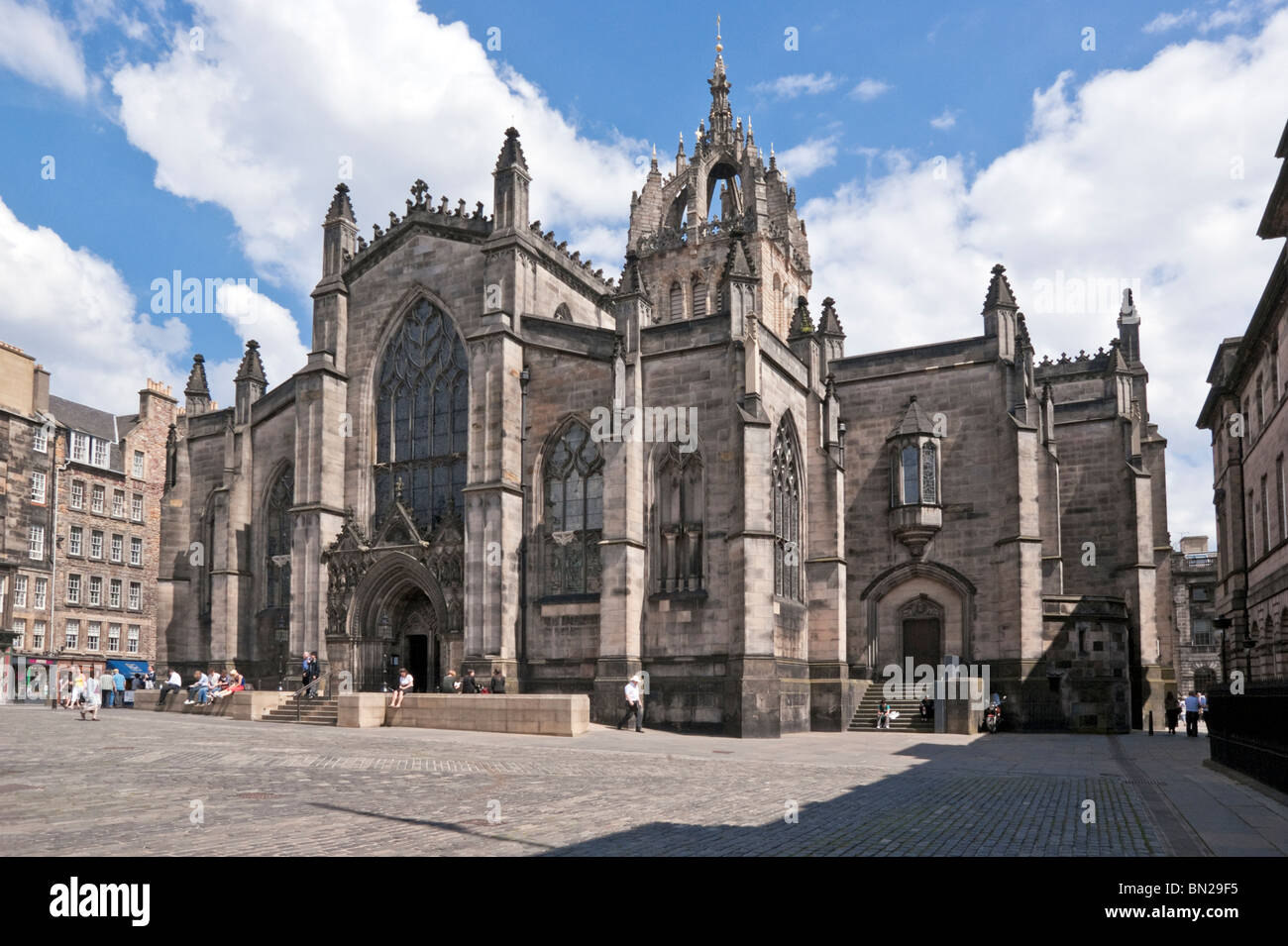St Giles Cathedral in High Street The Royal Mile of Edinburgh ...