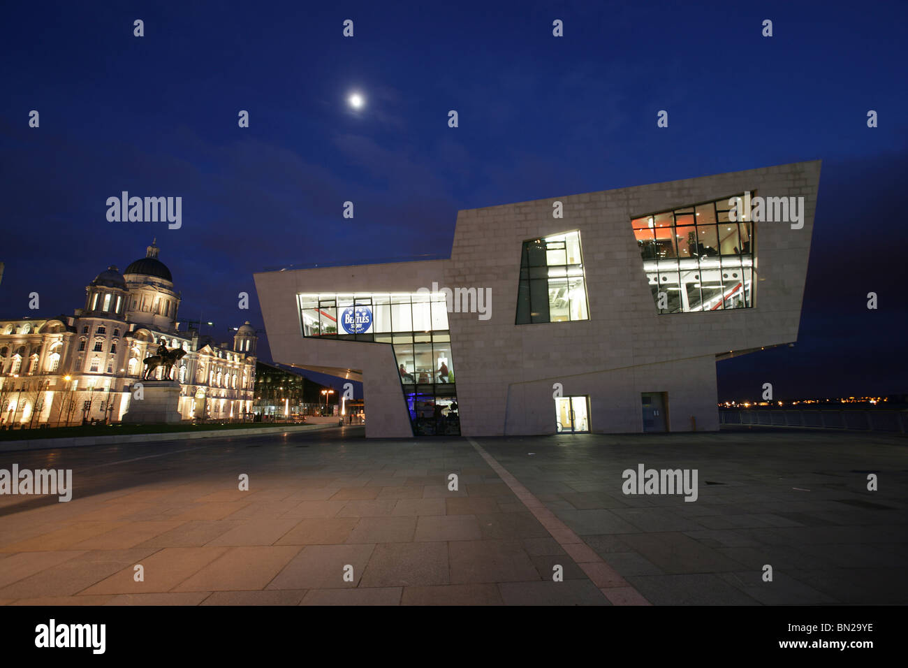 City of Liverpool, England. Night view of the Mersey Ferry terminal ...