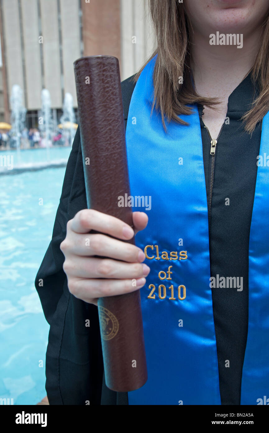 Graduate hi-res stock photography and images - Alamy