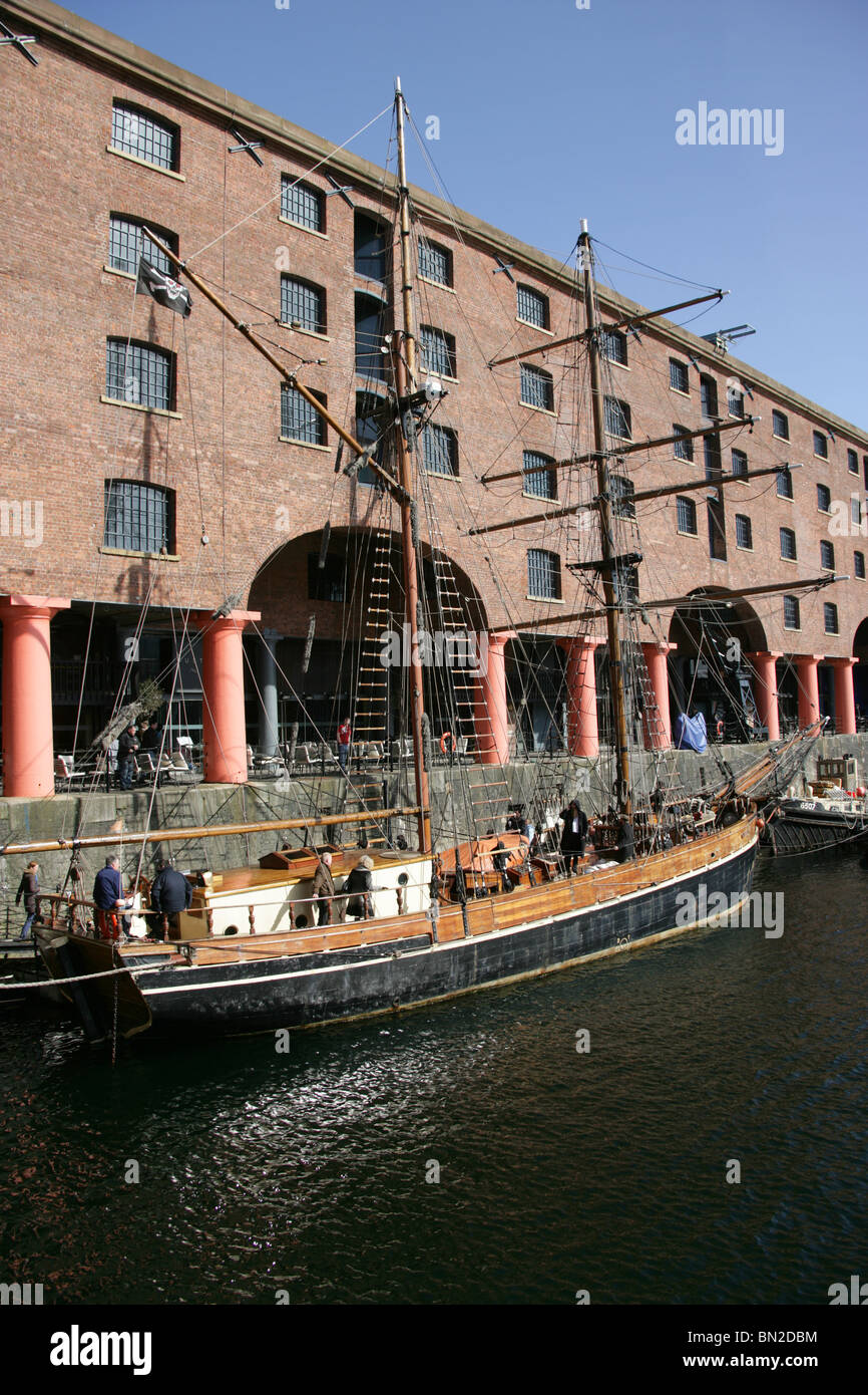 City of Liverpool, England. The colonnaded walkways of Albert Docks ...