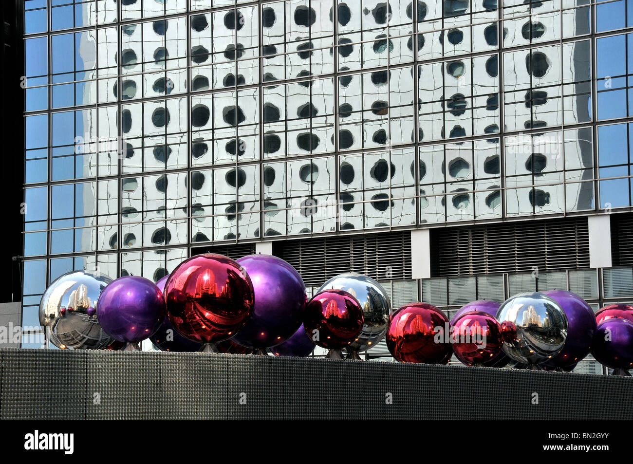 Modern building offices house christmas hi-res stock photography and ...