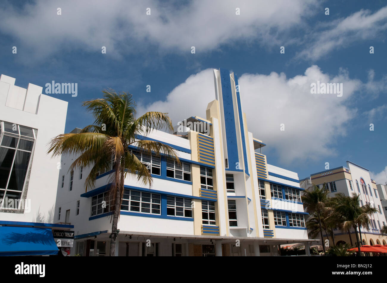 Art Deco Hotel on Ocean Drive in South Beach, Miami, Florida USA Stock ...
