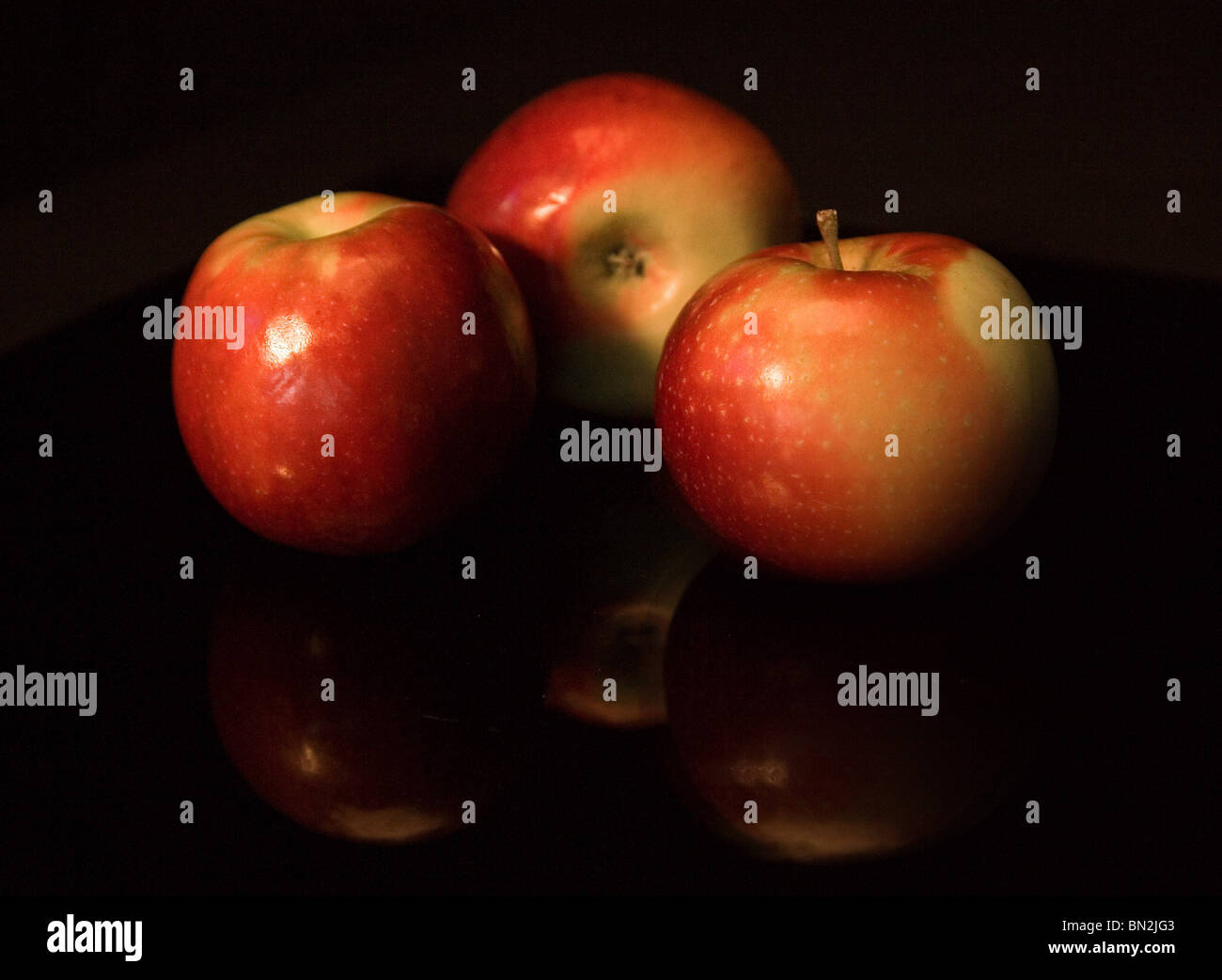 still life picture of apples Stock Photo - Alamy