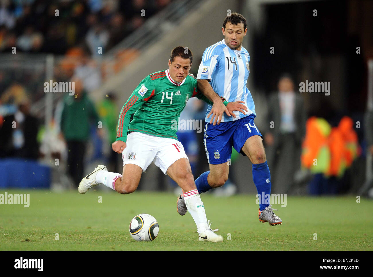 JAVIER HERNANDEZ & JAVIER MASC ARGENTINA V MEXICO SOCCER CITY STADIUM ...