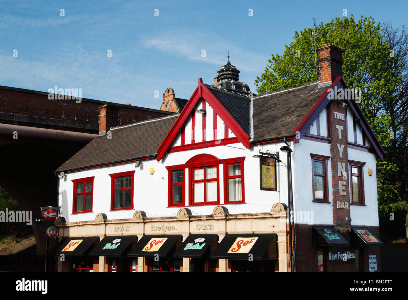 "The Tyne Bar" at Ouseburn on the River Tyne in Newcastle upon Tyne ...