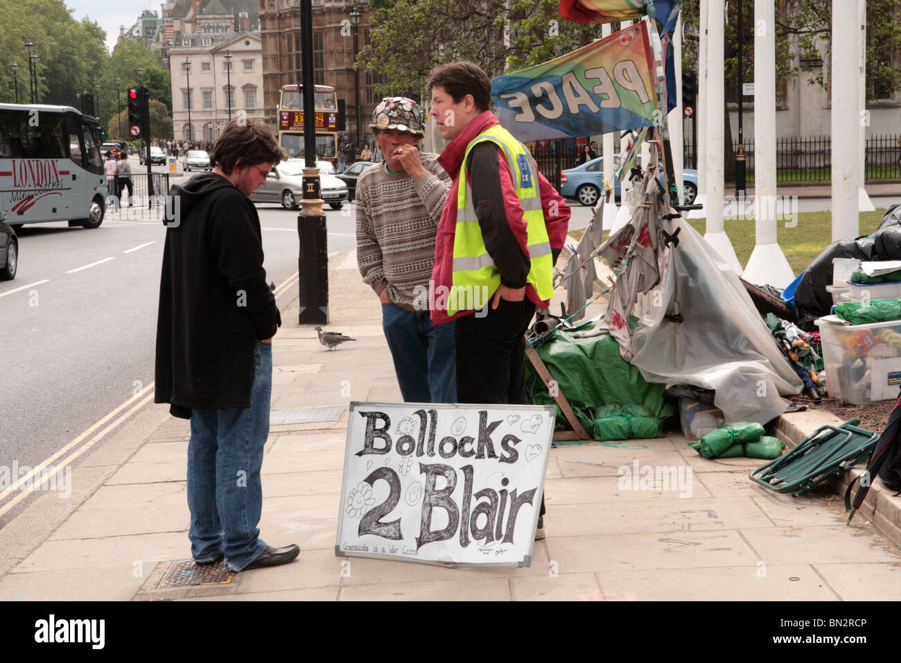 Brian Haw with his anti Blair Protest in the Democracy Village on ...