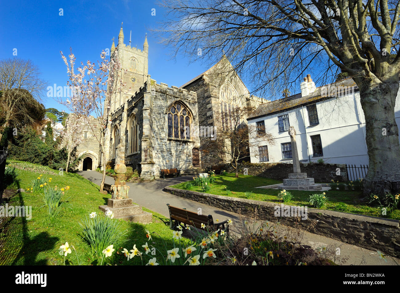 The ancient church in Fowey Stock Photo - Alamy