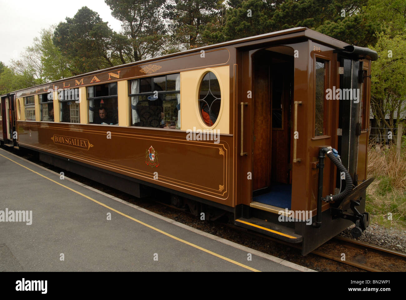 Luxury Pullman wagon of the Welsh Highland Railway, Rhyd Ddu station ...