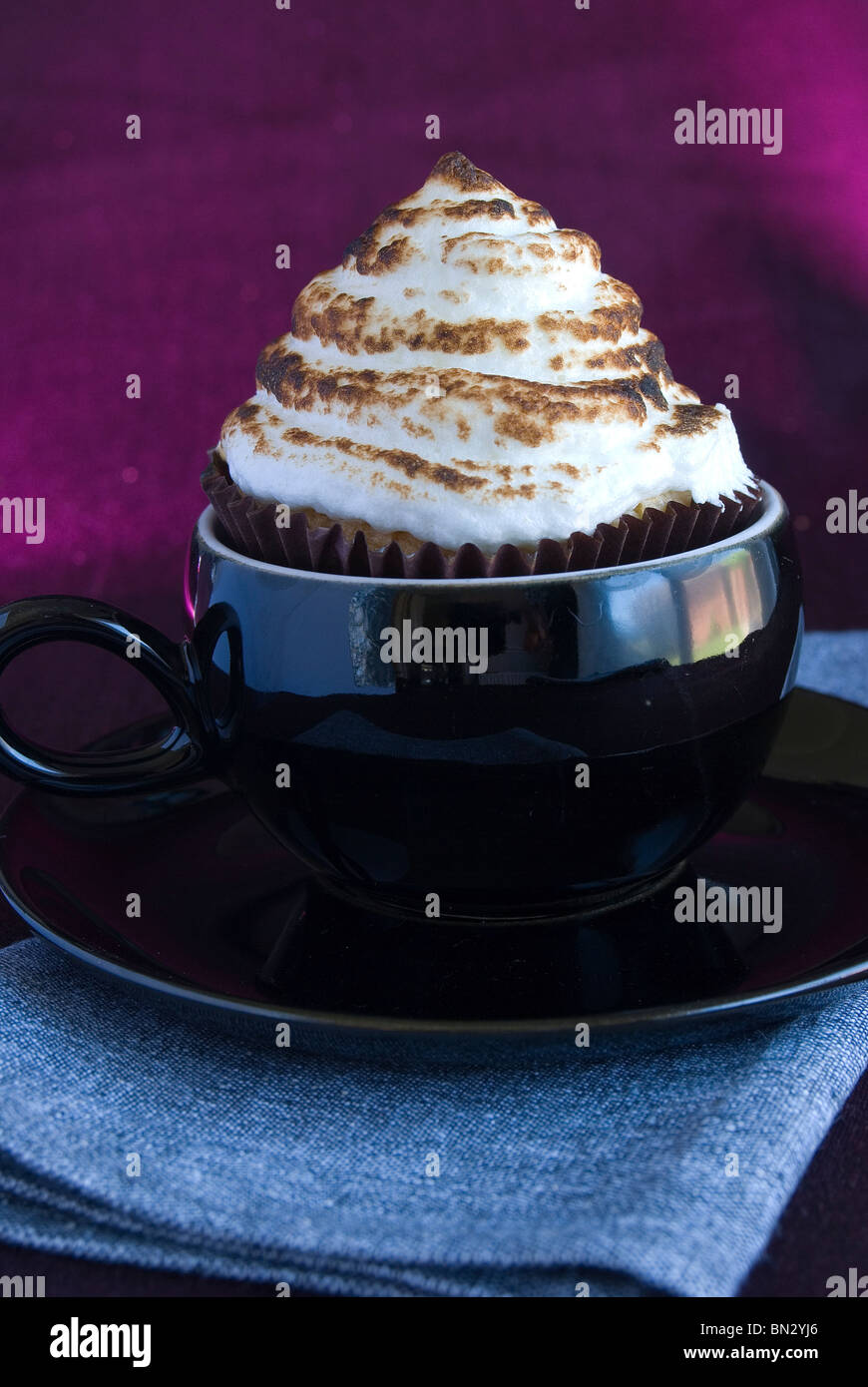 Burned muffin hi-res stock photography and images - Alamy