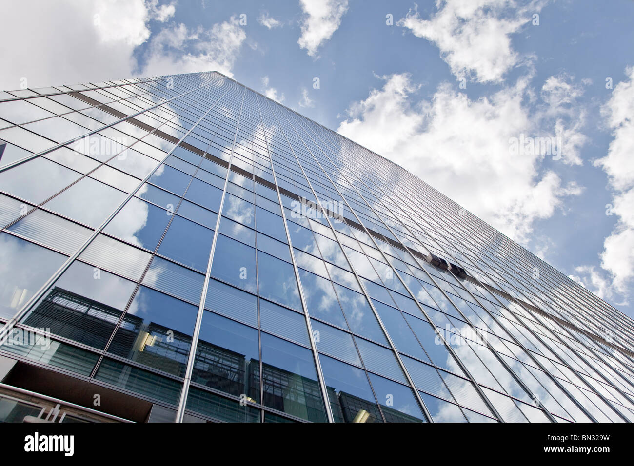 Barclays bank office london hi-res stock photography and images - Alamy