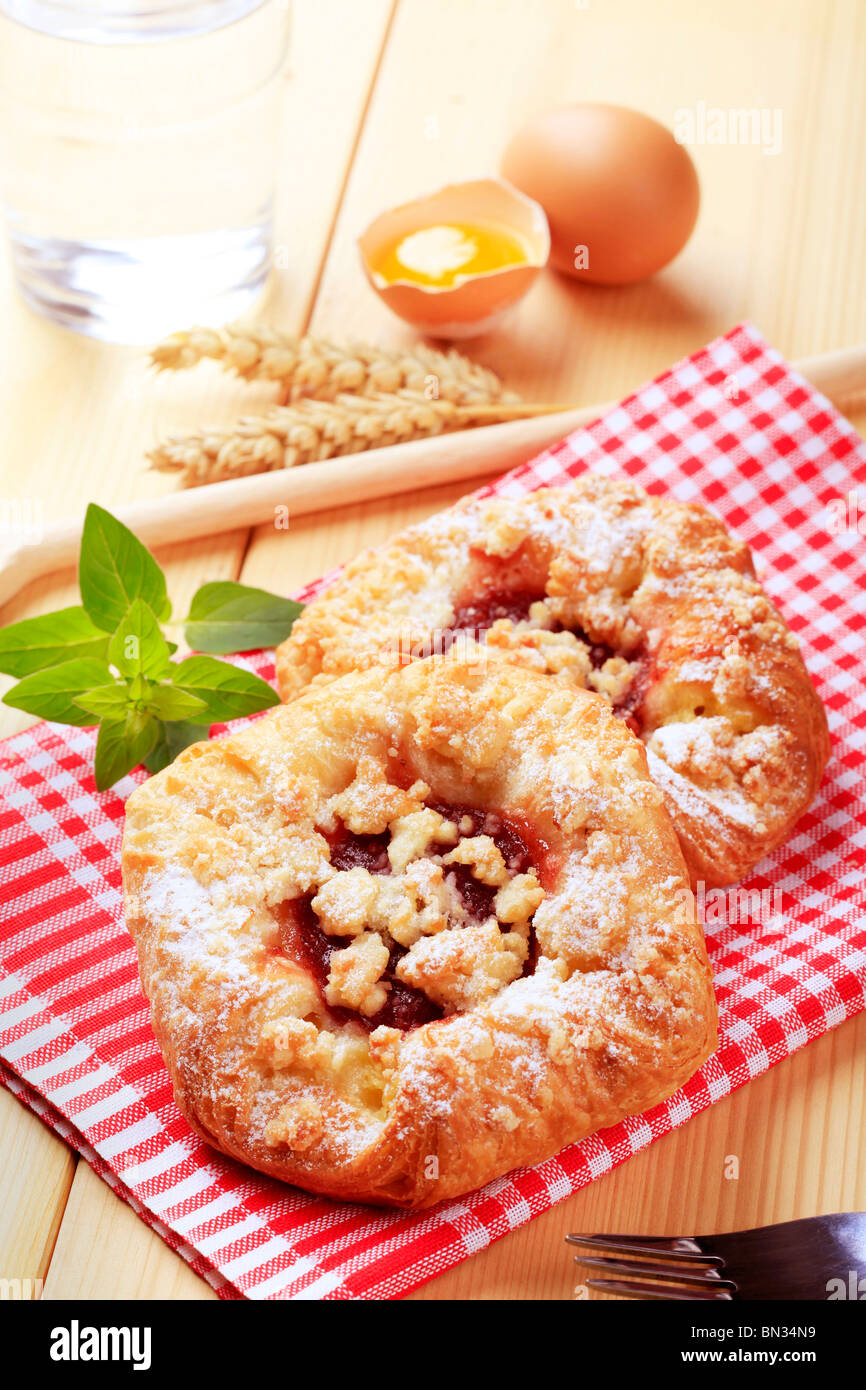 Danish pastry topped with crumb Stock Photo - Alamy