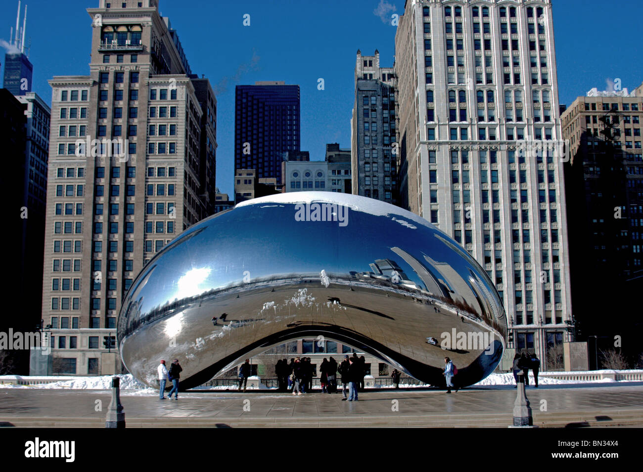 Cloud Gate sculpture in Millennium Park Chicago Illinois Stock Photo ...