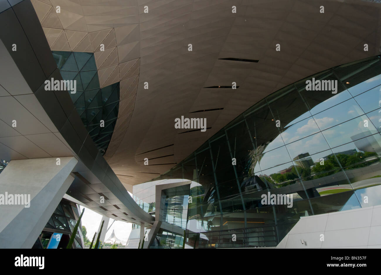 Bmw architecture hi-res stock photography and images - Alamy