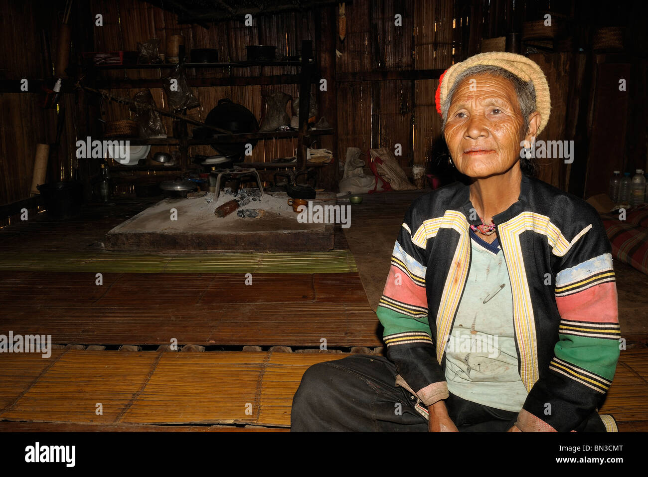 Portrait of Black Lahu woman, hill tribe of Mae Hong Son, Northern ...