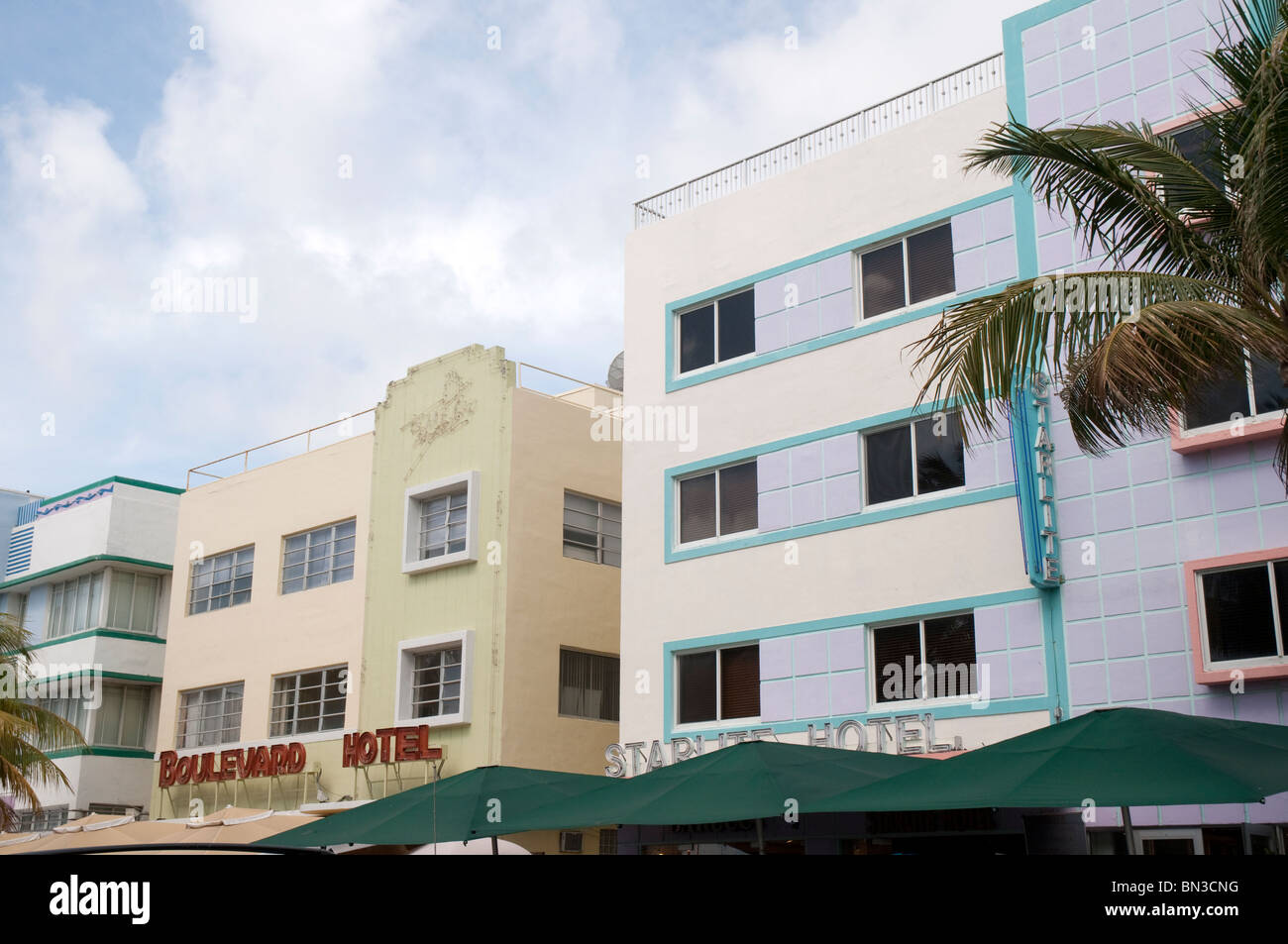 Art Deco Hotels on Ocean Drive in South Beach, Miami, Florida USA Stock ...