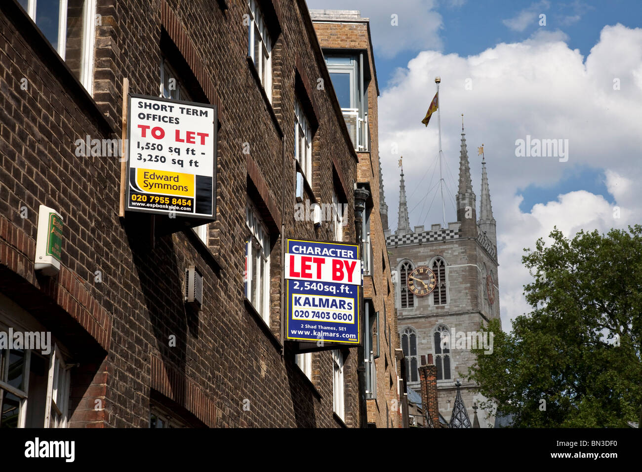 To let signs london hi-res stock photography and images - Alamy