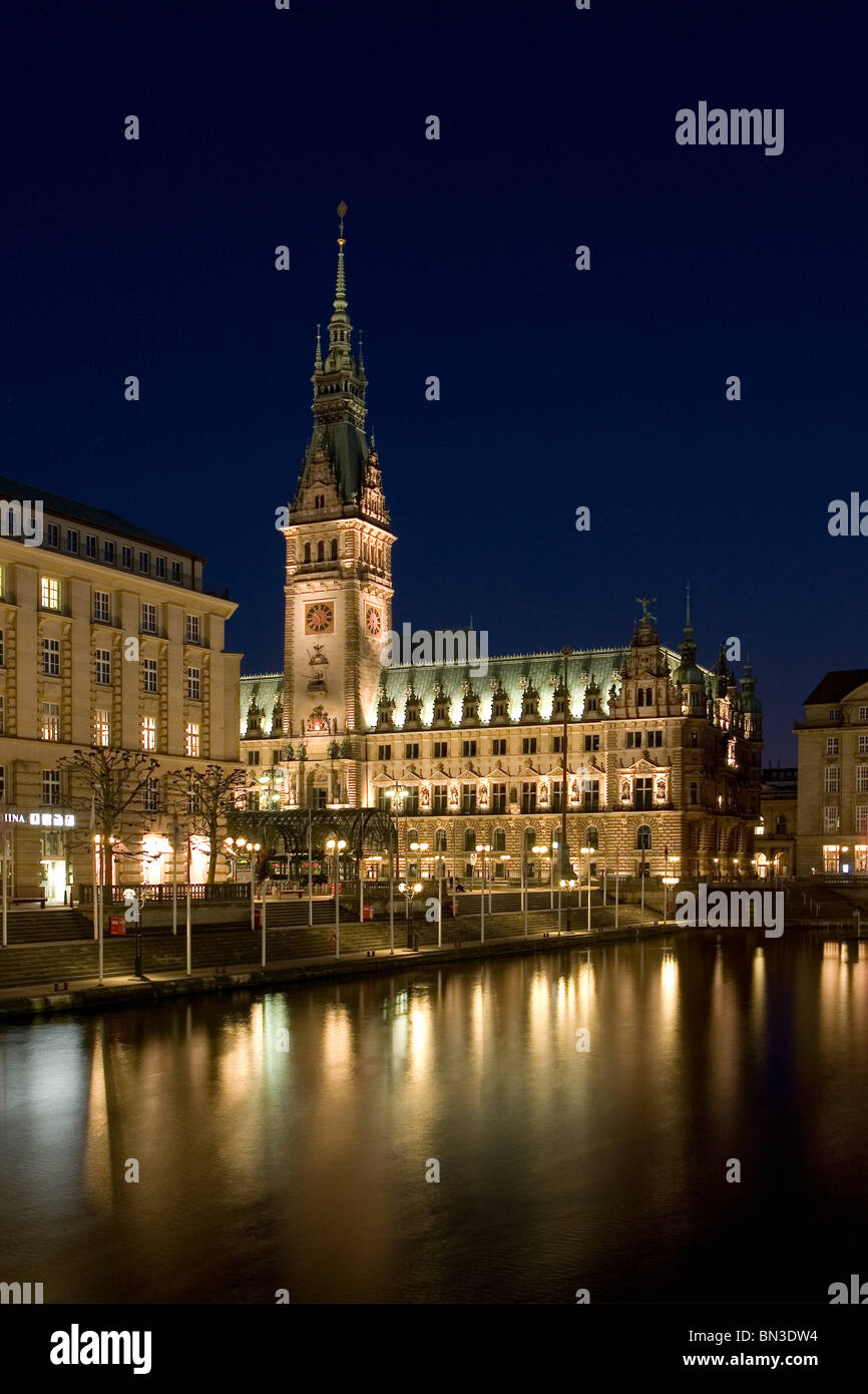 View of town hall and the Alster, Hamburg, Germany Stock Photo - Alamy