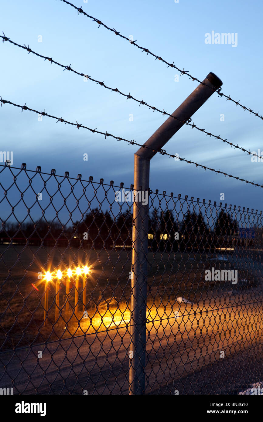 Wire fence, close-up Stock Photo - Alamy