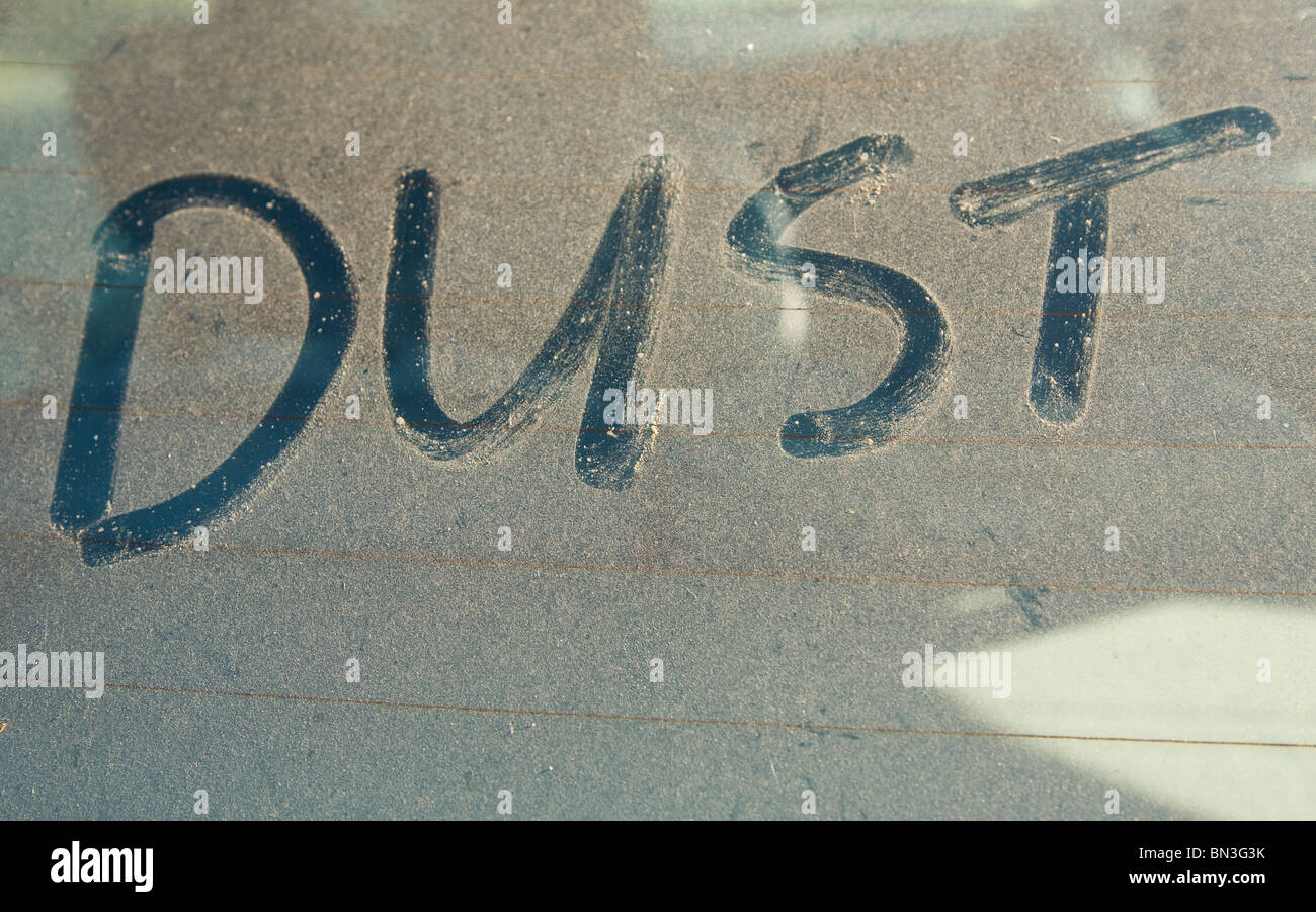 The word Dust finger written on dirty car window Stock Photo - Alamy