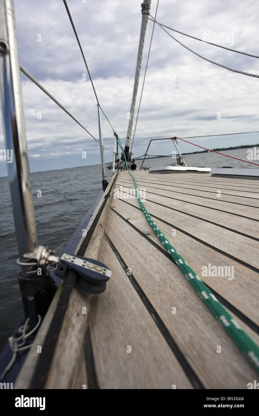 Rope on the deck of a sailing yacht Stock Photo - Alamy