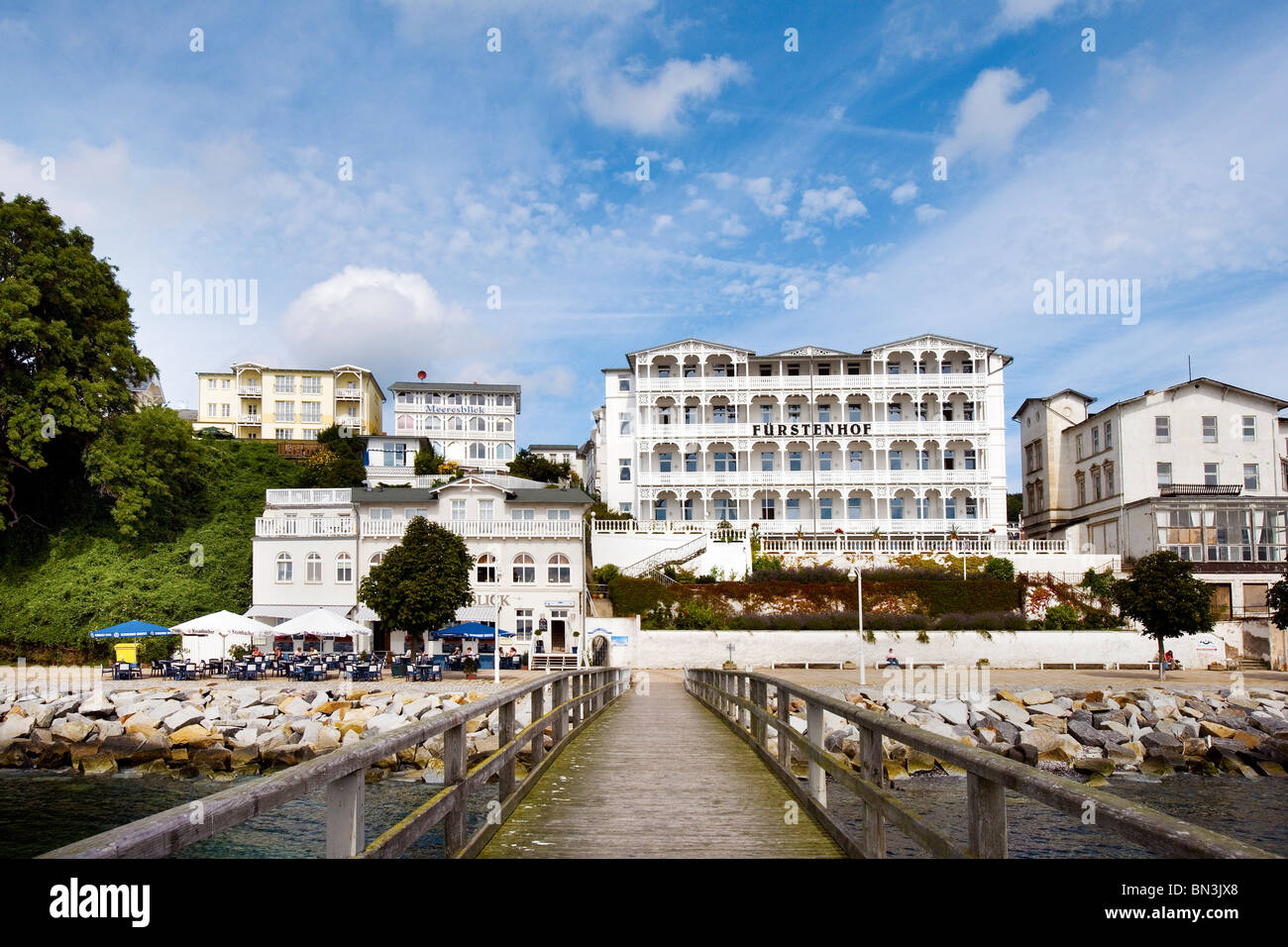 Hotels at sassnitz beach promenade hi-res stock photography and images ...