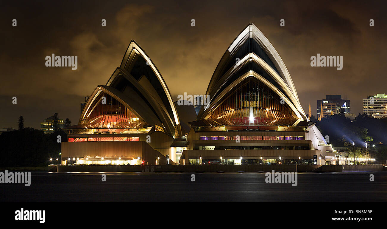 Sydney Opera House at night, Sydney, Australia Stock Photo - Alamy