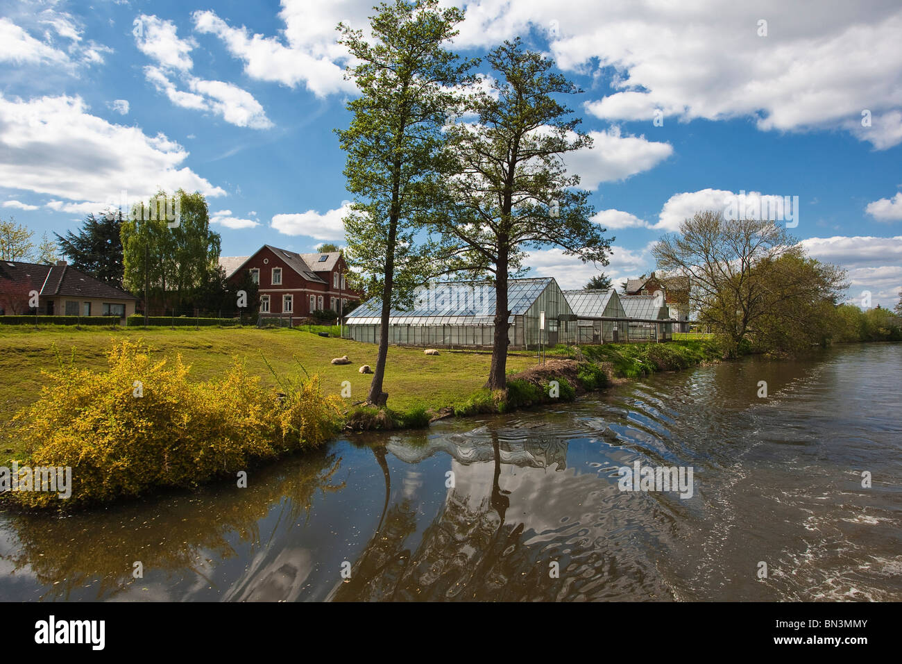 River Dove Elbe at Neugamme, Vier- and Marschlande, Hamburg, Germany ...