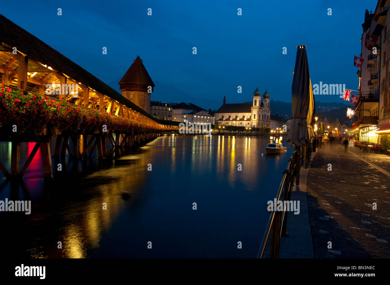 Chapel bridge lucerne hi-res stock photography and images - Alamy