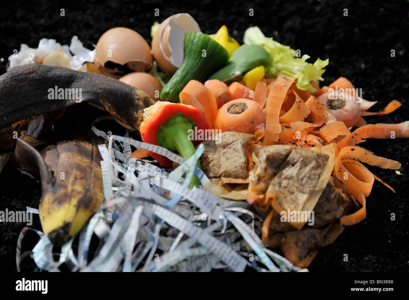 Food waste composting hi-res stock photography and images - Alamy