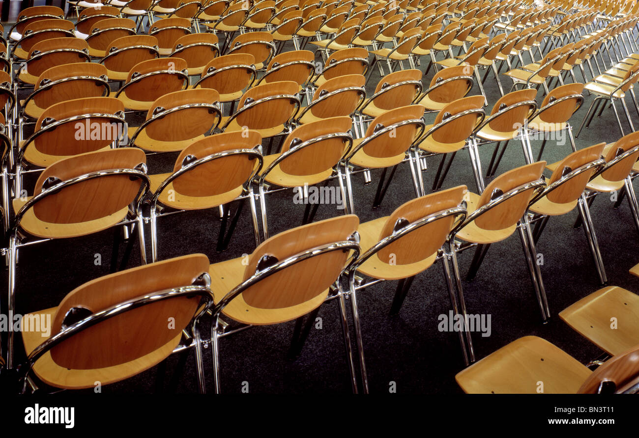 Rows of empty chairs Stock Photo - Alamy