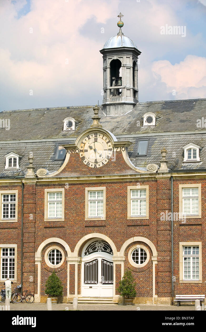 Lock hall castle hi-res stock photography and images - Alamy