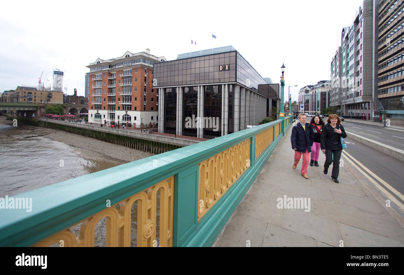 Financial times london headquarter hi-res stock photography and images ...