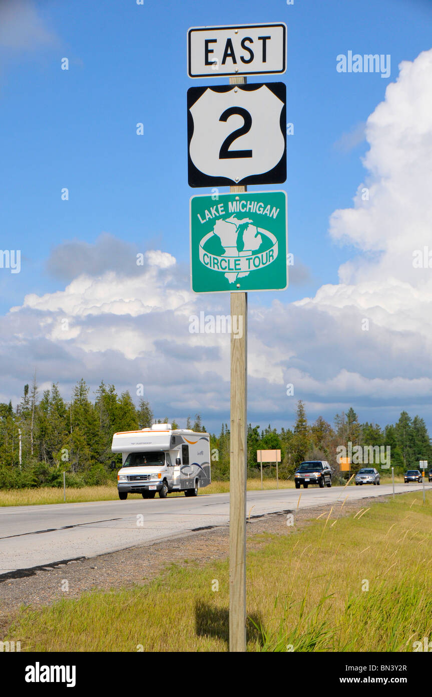Great Lakes Circle Tour Sign Lake Michigan Stock Photo - Alamy Great Lakes Circle Tour Sign Lake Michigan Stock Photo - Alamy