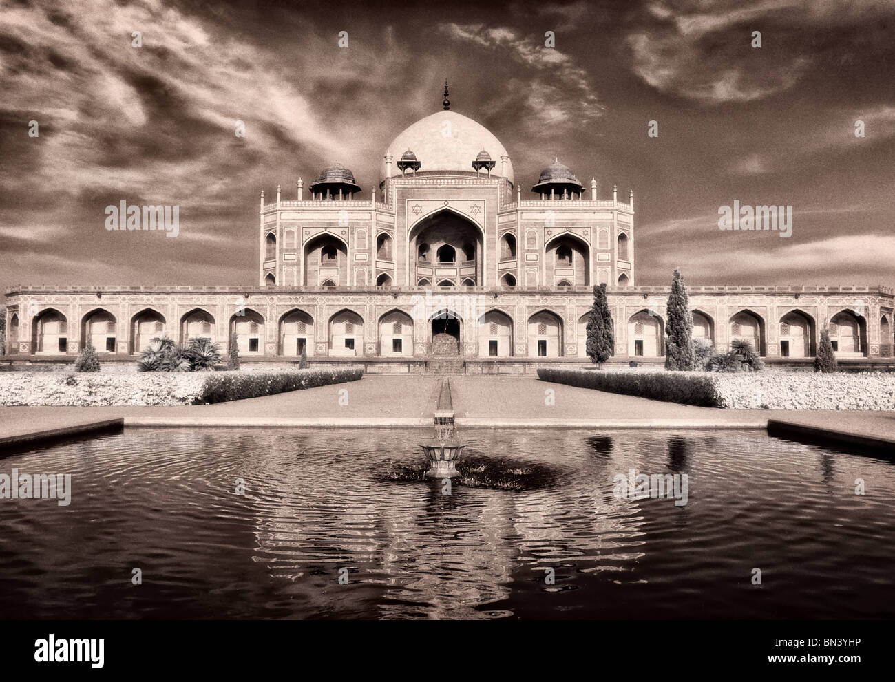 Humayun ka maqbara hi-res stock photography and images - Alamy