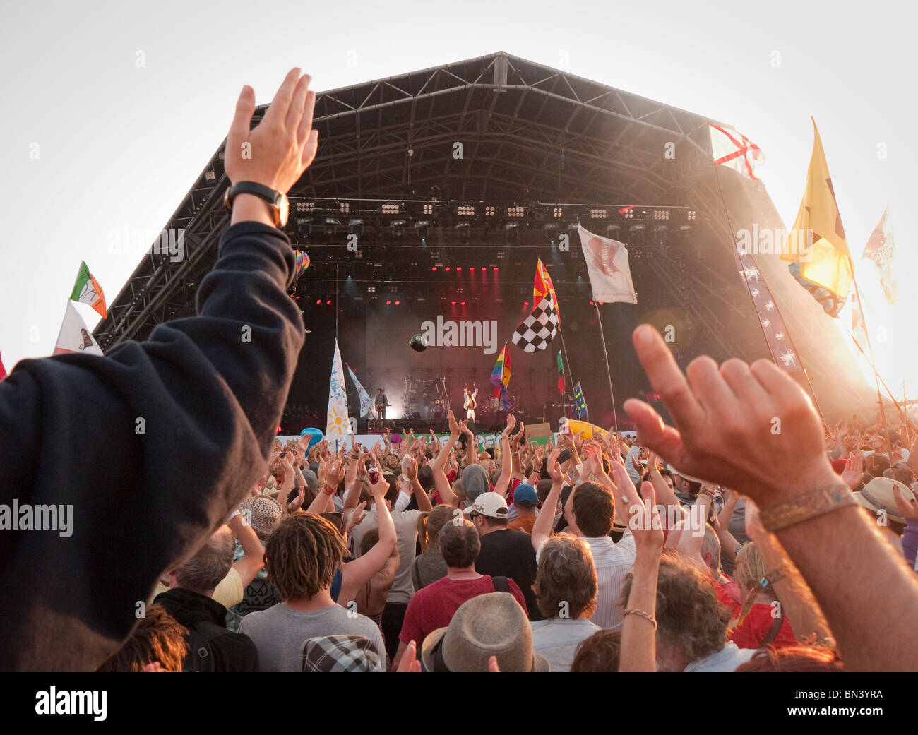 Glastonbury festival pyramid stage hi-res stock photography and images ...