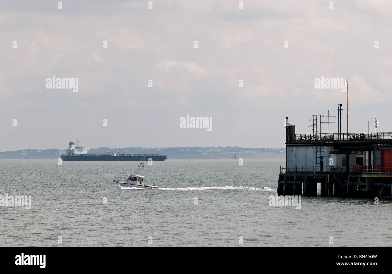 Iconic ship hi-res stock photography and images - Alamy