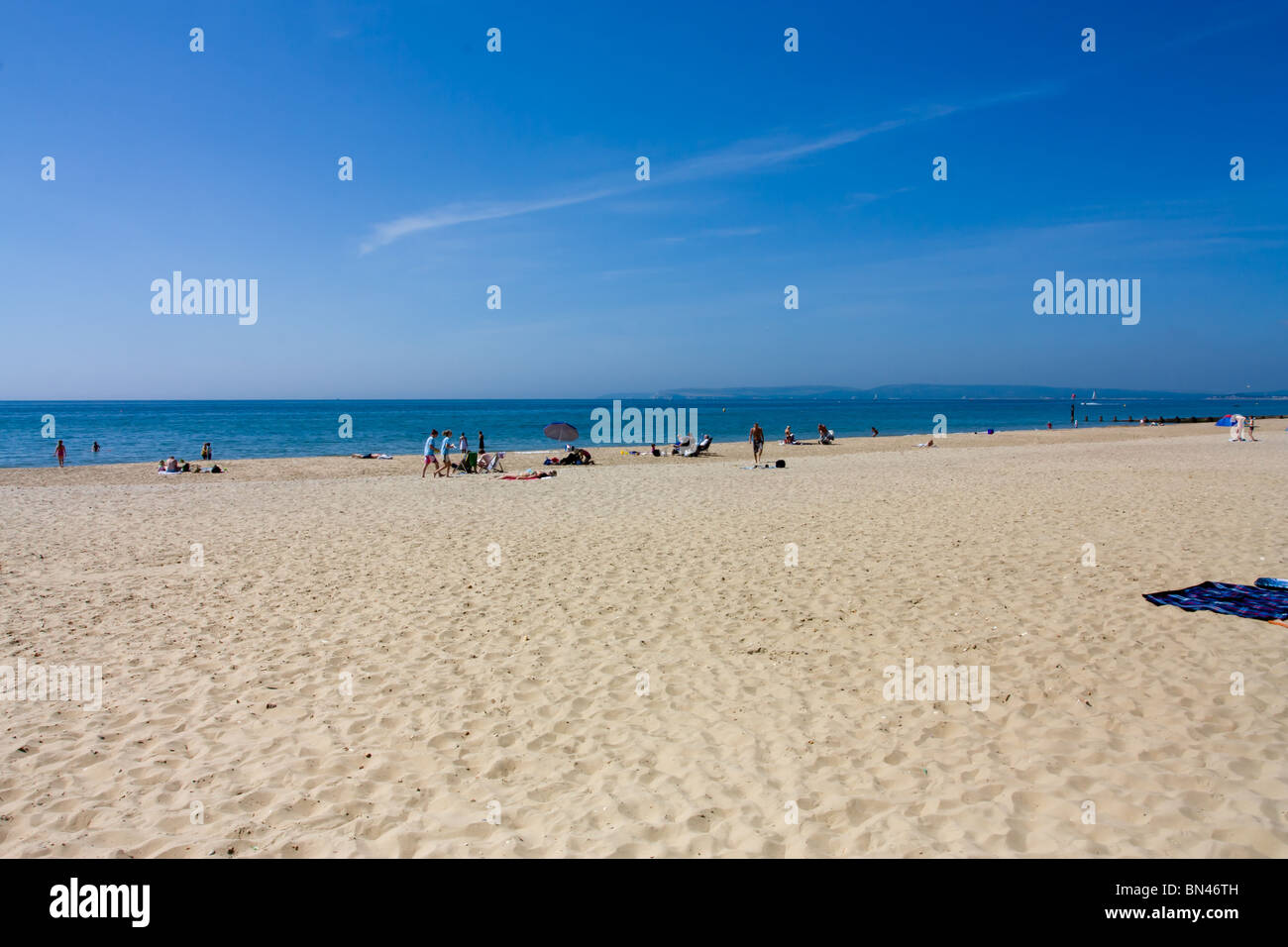 English beach family hi-res stock photography and images - Alamy