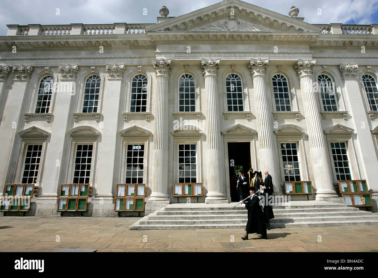 CAMBRIDGE UNIVERSITY STUDENTS ON GRADUATION DAY Stock Photo - Alamy